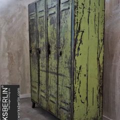 Schmaler vintage Spind mit vier Türen - Onlineshop für Industriemöbel